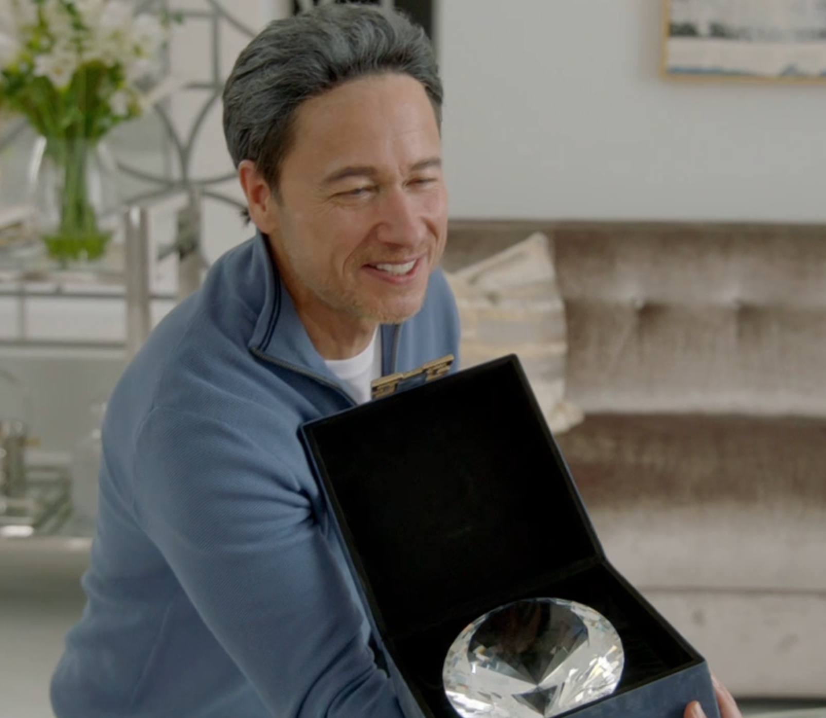 Luc Poirier et sa conjointe tournés en dérision… Véro et Louis aussi ...